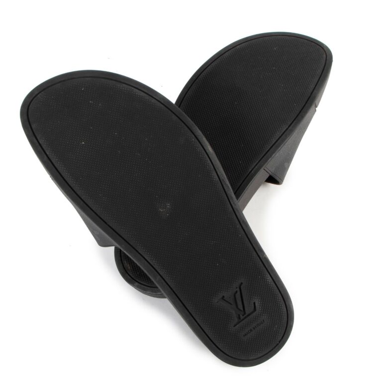 louis vuitton monogram pattern slides