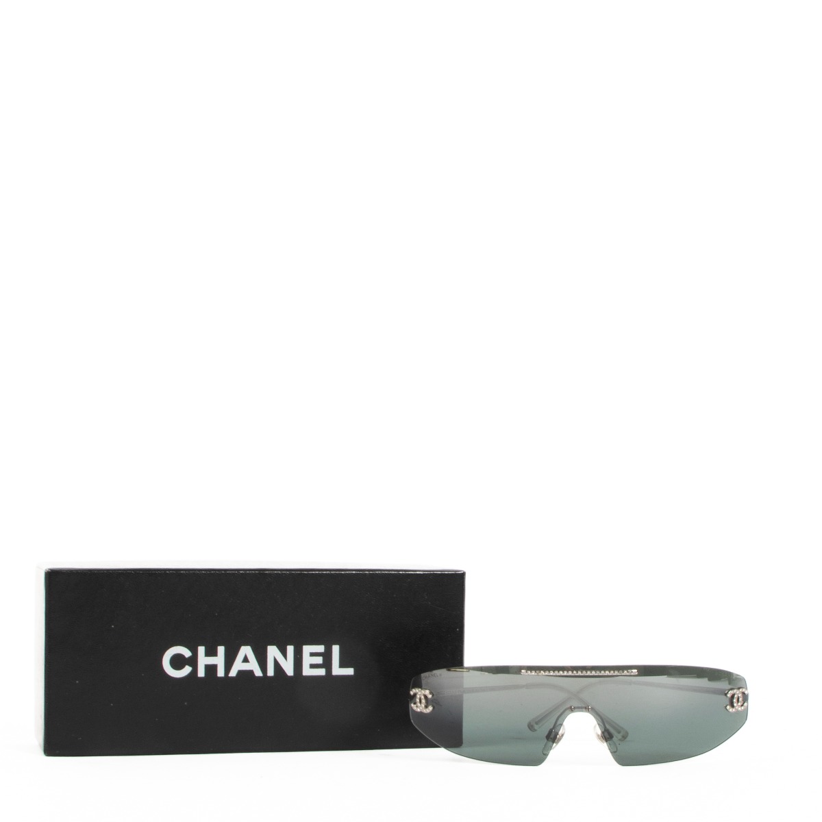 Chanel Black 4078 CC Crystal Sunglasses ○ Labellov ○ Buy Chanel Black 4078 CC Crystal Sunglasses ○ Labellov ○ Buy