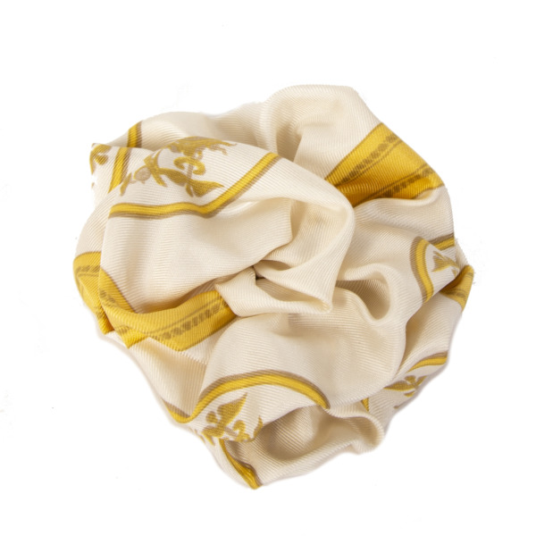 Hermès Silk Brooch Labellov Buy and Sell Authentic Luxury