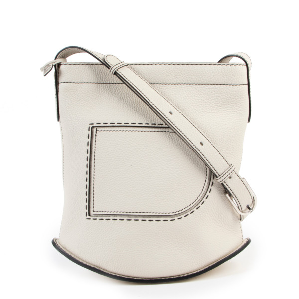 Delvaux Pin Daily Taurillon Soft Surpiqué Labellov Buy and Sell ...