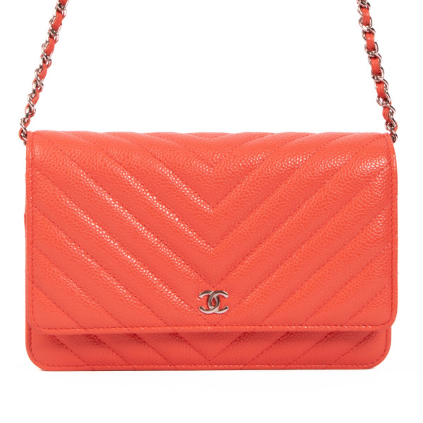 Chanel Pink Wallet On Chain Crossbody Bag Labellov Buy and Sell ...