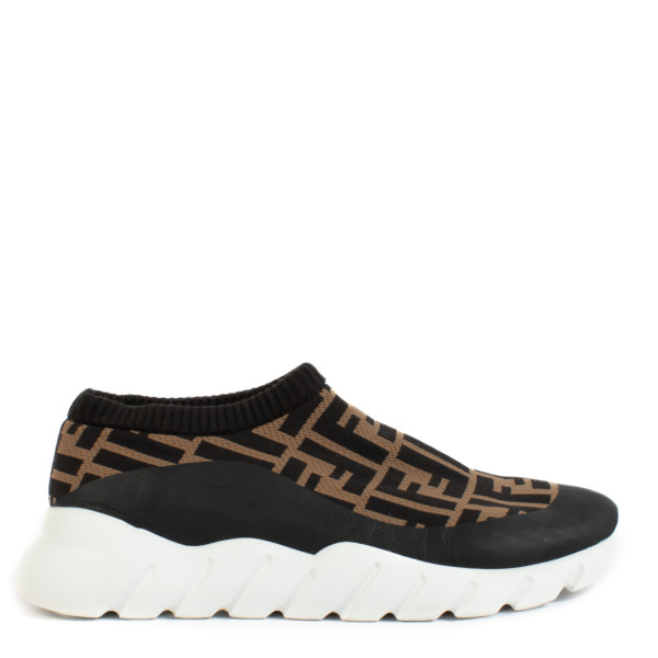 Fendi Logo Slip-on Sneakers - size 40 ○ Labellov ○ Buy and Fendi Logo Slip-on Sneakers - size 40 ○ Labellov ○ Buy and